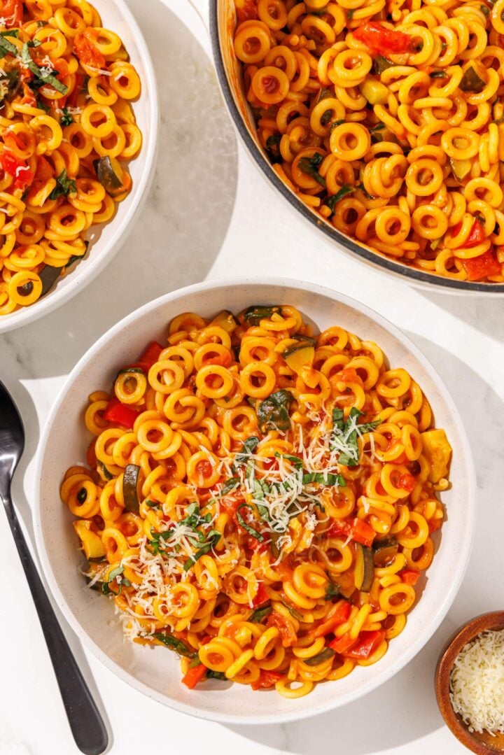 One Pot Pasta (easy dinner!) - HealthyGirl Kitchen